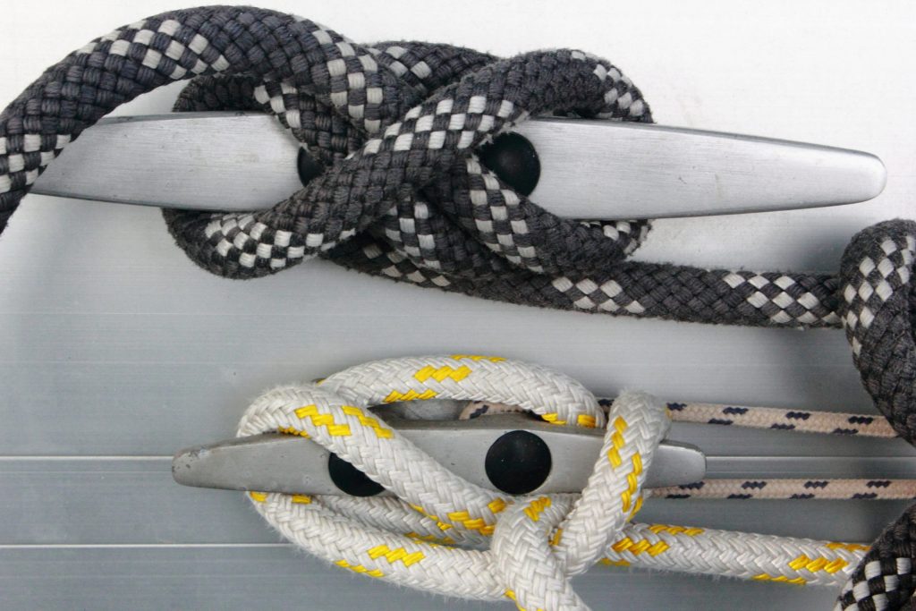 Boating 101: How To Tie A Boat To A Dock Cleat | Woodard Marine