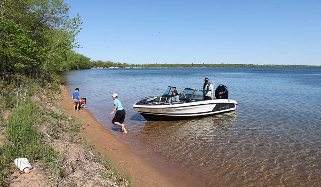 New Lund Tyee GL Fiberglass Boats For Sale Near Lake Dunmore, Vermont ...